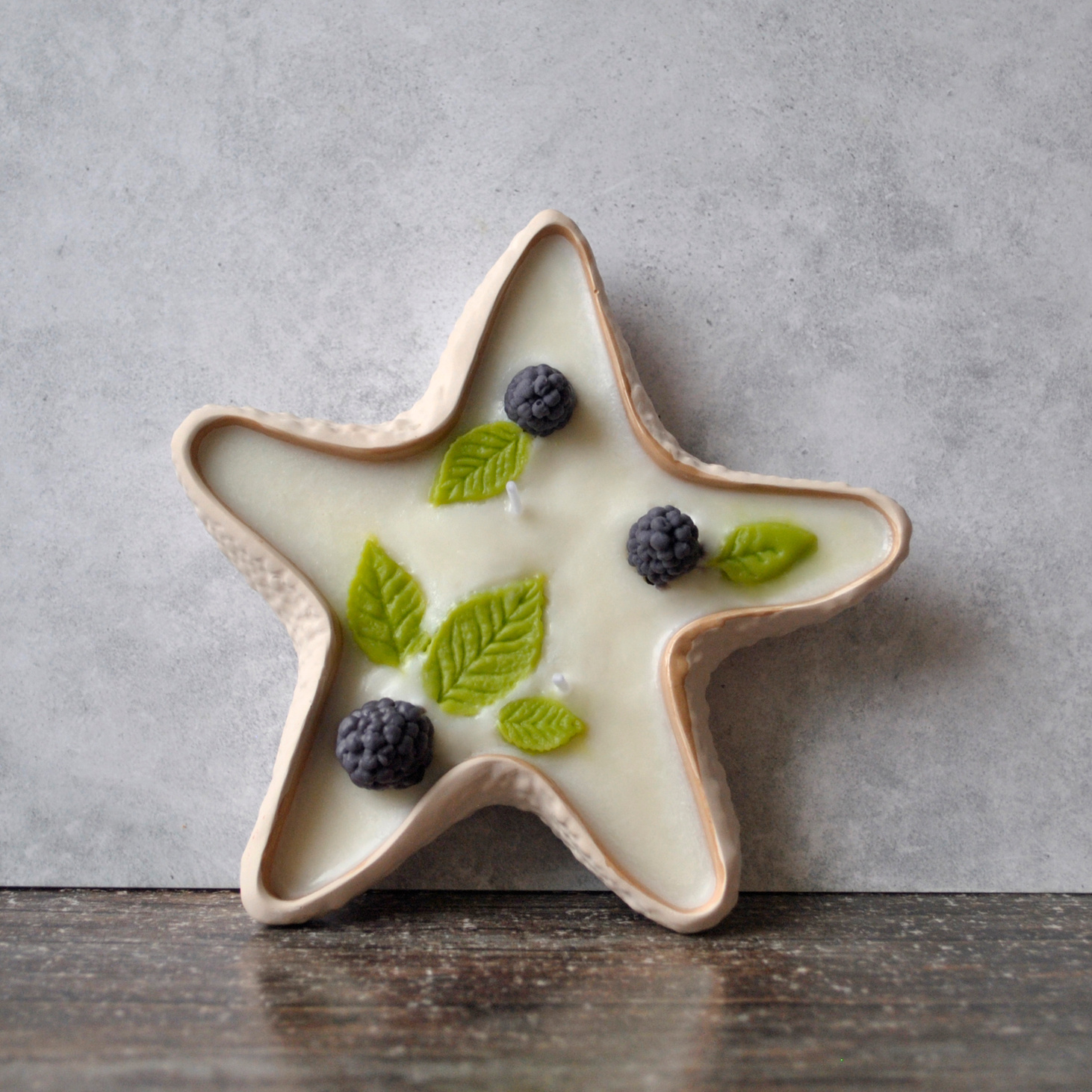 Свеча ароматическая "Морская звезда" с ежевикой - купить на Godno.com